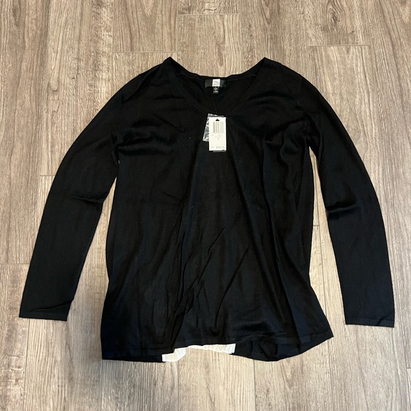 Saks Fifth Avenue | Tops | Saks Fifth Avenue Long Sleeve Top | Poshmark